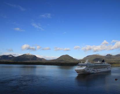 Grand Alaskan Adventure with Alaska Cruise by Cosmos with 76 Tour ...