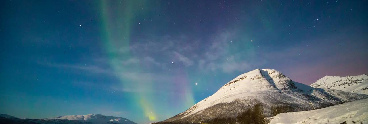 10 Best Northern Lights Tours in December 2026 - TourRadar