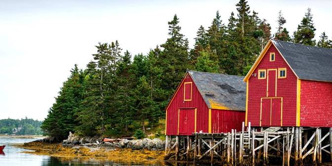 15 Best Canada Tours & Vacation Packages 2022/2023 - TourRadar