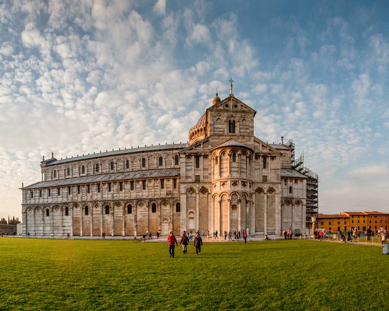 Expat Explore Travel—The Best of Europe - TourRadar