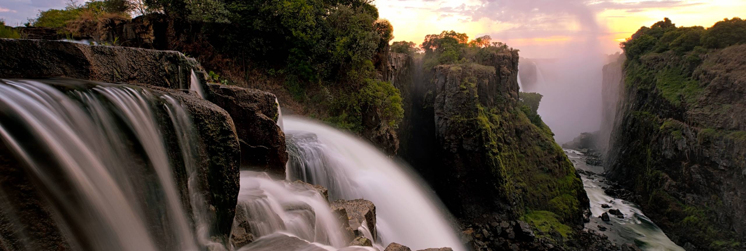 Victoria Falls: Location & How to get there - TourRadar