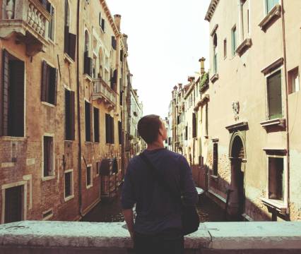 Self-Guided Tours: 6 Things You Need To Know - TourRadar