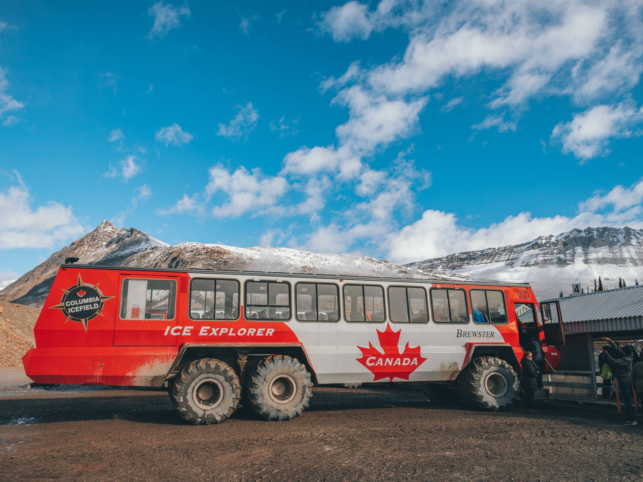 10 Best Luxury Bus/Coach Tours (in Europe, US & More) - TourRadar