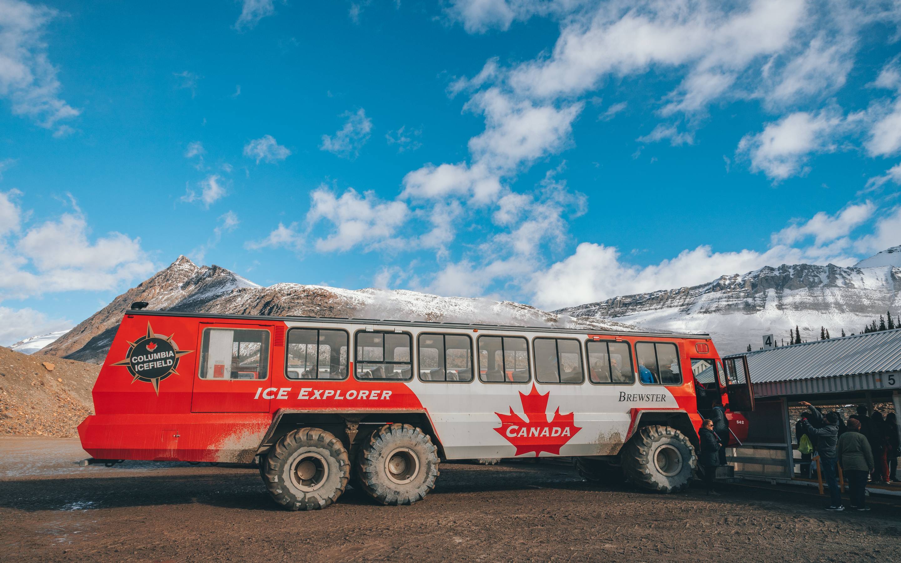 10 Best Luxury Bus/Coach Tours (in Europe, US & More) - TourRadar