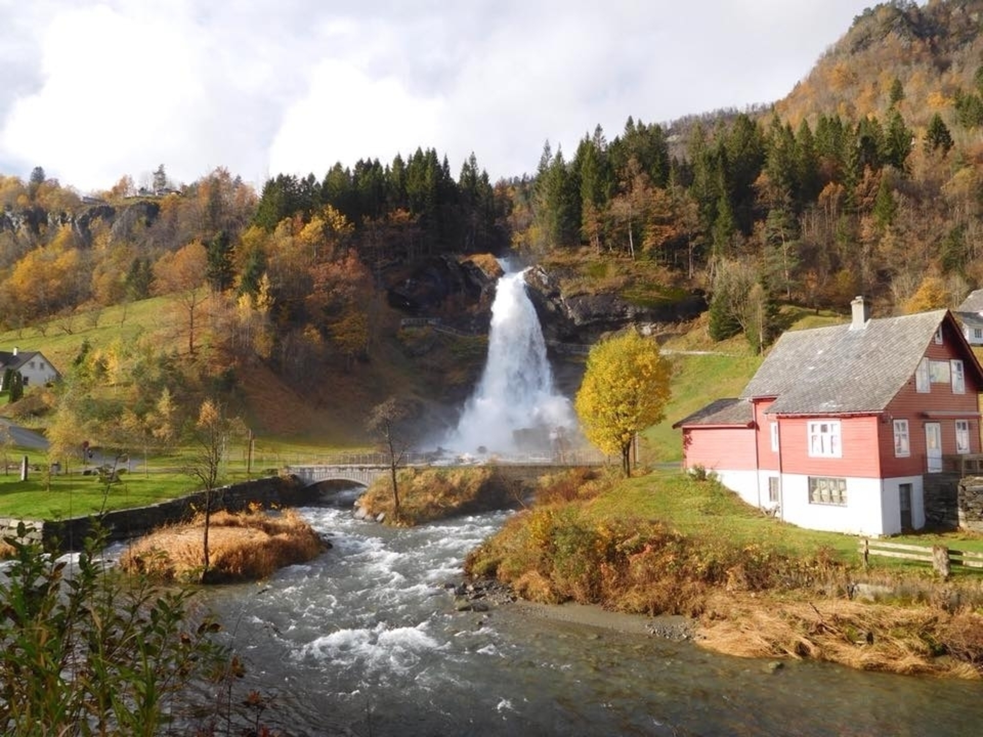 Highlights of Scandinavia by Costsaver with 50 Tour Reviews - TourRadar
