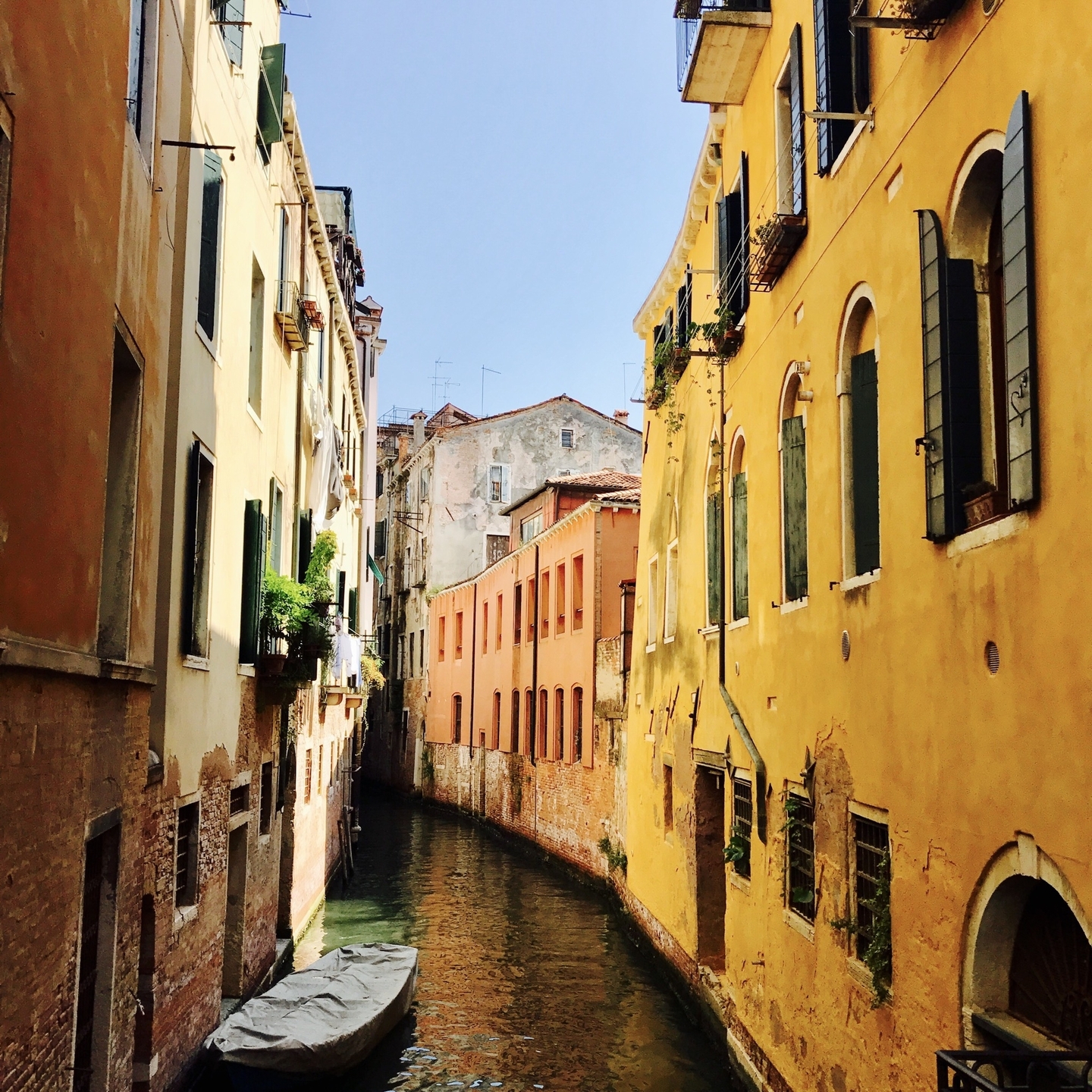 Get Social: Big European by Topdeck with 125 Tour Reviews (Code: TSSLL ...