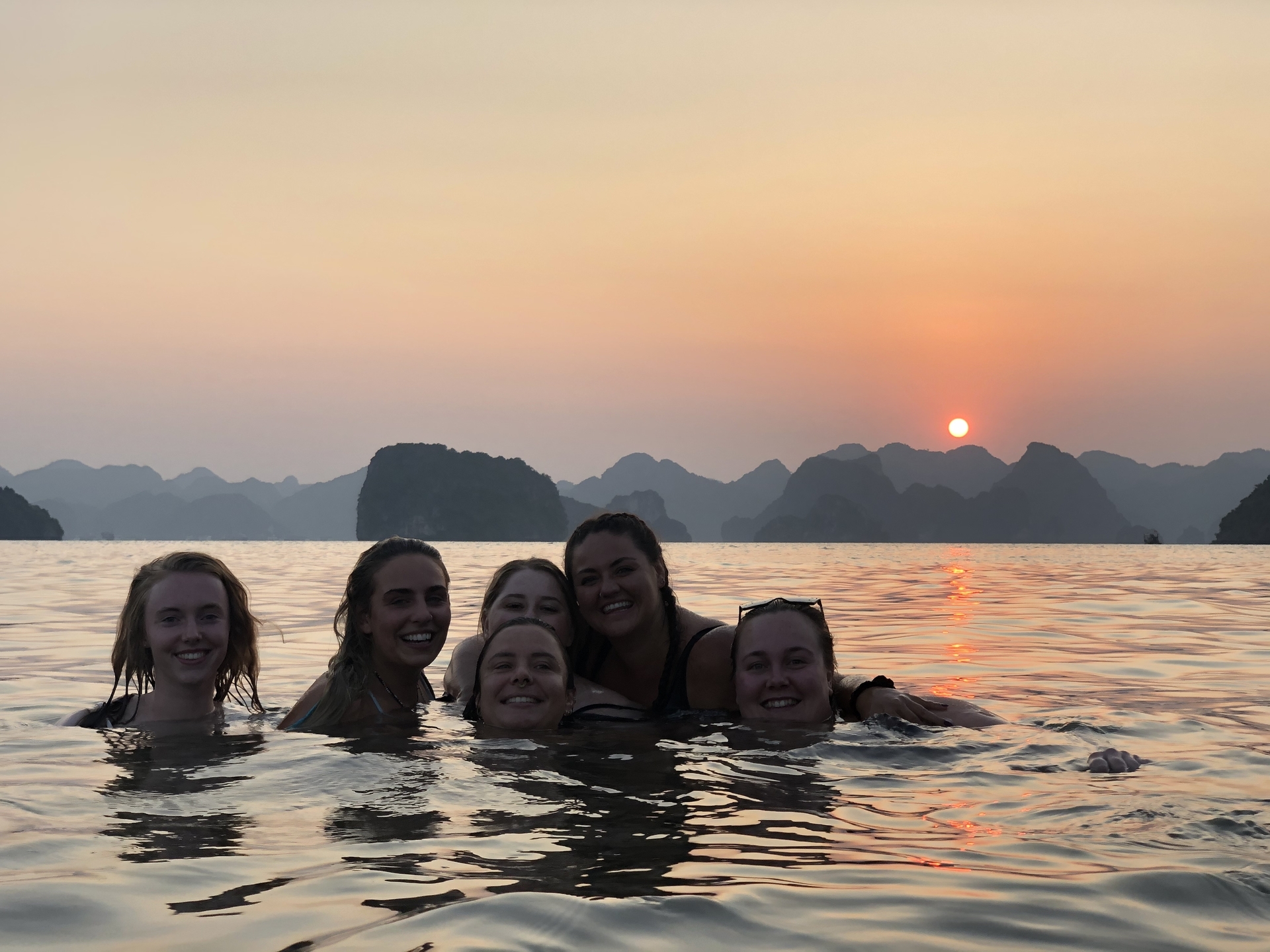 Ultimate South East Asia by Contiki with 80 Tour Reviews - TourRadar