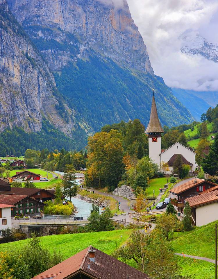 Los 10 mejores circuitos por Suiza 2026/2027 - TourRadar