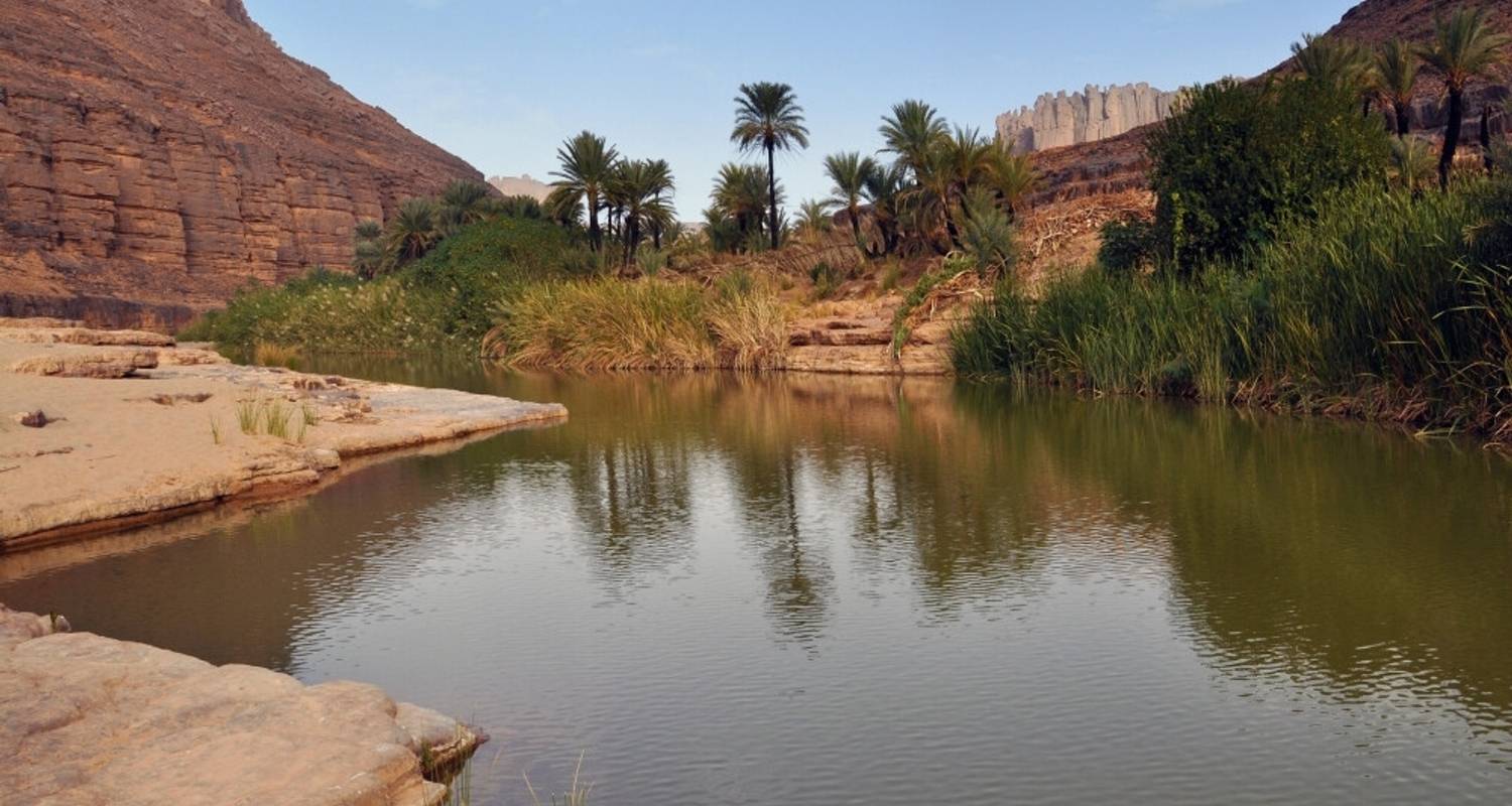 Along Ancient Caravan Routes through the Central Sahara by DIAMIR ...