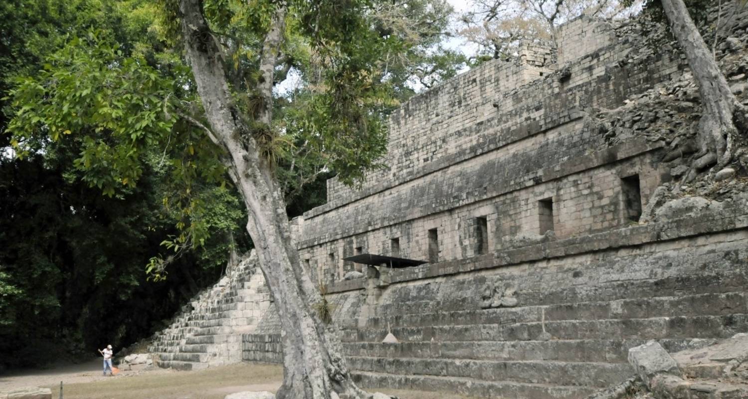 TransCentral America (from Panama City to Guatemala City) by DIAMIR ...