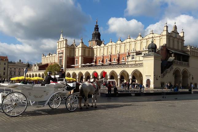 10 Best Poland Tours & Vacation Packages 2021/2022 - TourRadar