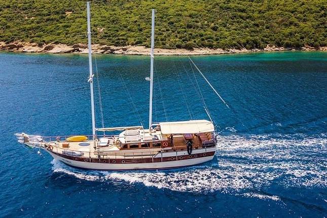 10 Best Sailing Tours in Mediterranean - Biggest Holiday Deals - TourRadar