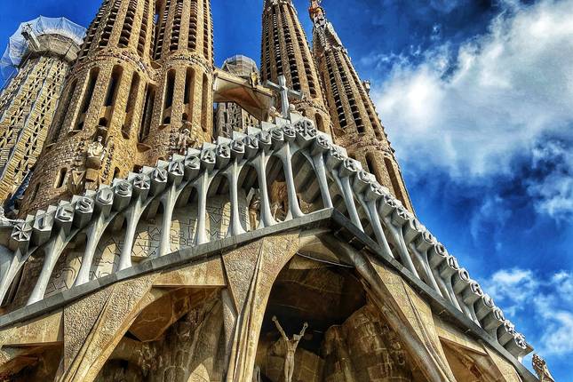 Spain's Classics (Madrid to Barcelona) by Collette with 74 Tour Reviews ...