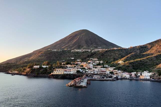 Sicily and Its Isles (Palermo to Taormina) (2026) by Collette with 4 ...