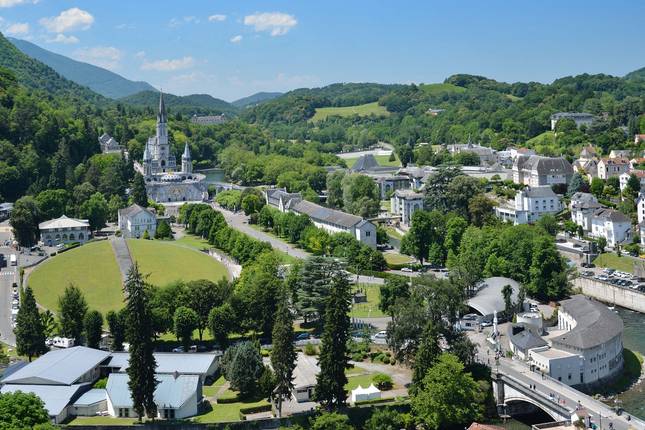 10 Best France and Spain Tours & Trips 2025/2026 - TourRadar