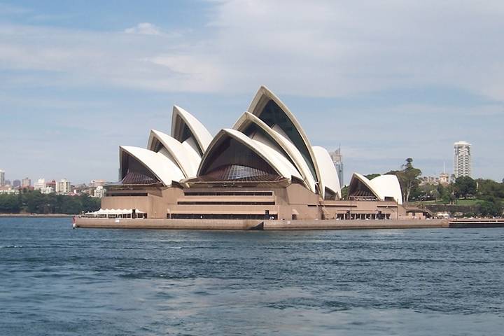10 Best Coach / Bus Tours in Australia - Biggest Selection, Best Prices ...