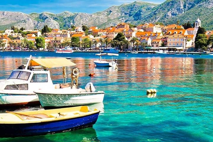 10 Best Tours of Europe for Seniors and Over 50s - TourRadar