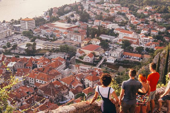 10 Best Coach / Bus Tours in Europe 2025/2026 - TourRadar