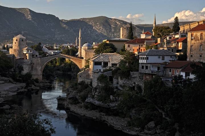 10 Best Coach / Bus Tours in Europe 2025/2026 - TourRadar